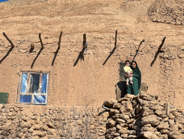 Donor support helps elderly Syrian refugees survive the cold weather